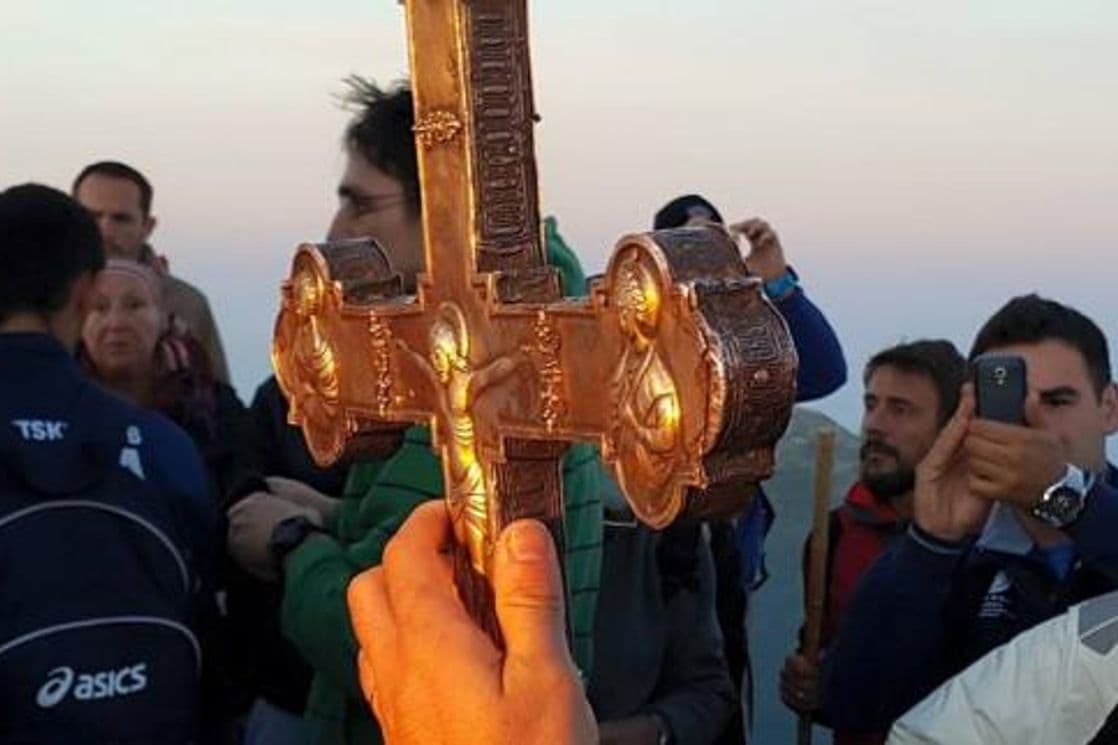 Krst Svetog Jovana Vladimira iznošen na vrh Rumije, litiju držao Jovan ...