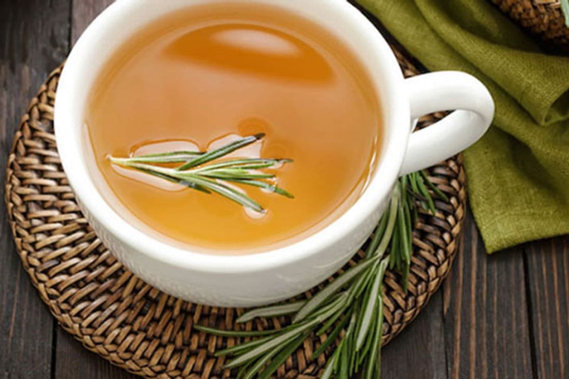 Ruzmarin, mediteranski začin koji čuva zdravlje