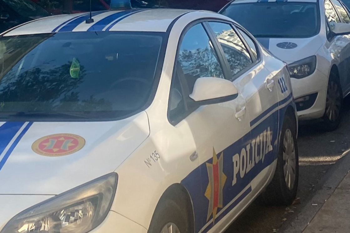 Bar: Policija zaustavila vozilo ulcinjskih tablica, pronašli skoro 50 ...