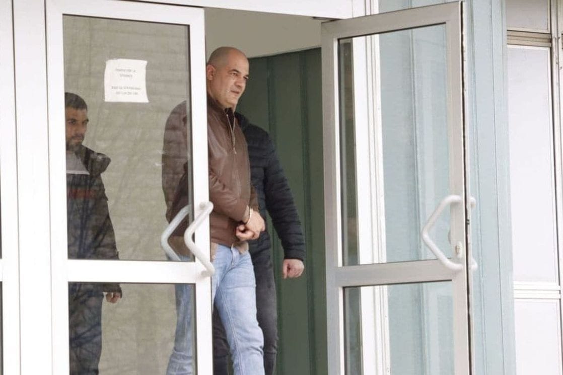 Milo Božović potpisao isplatu plata zaposlenim u Opštini Budva