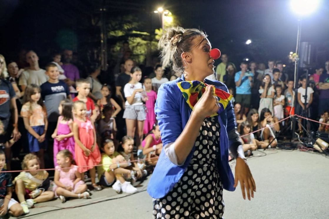 „Luckasti klovnovi“ na Barskom ljetopisu; Rondović: Djeca su vaša ...
