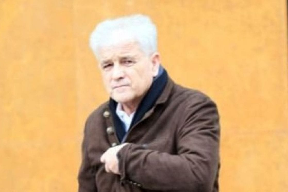 Radoman Božović pao sa kuće, zadobio povrede glave i kičme