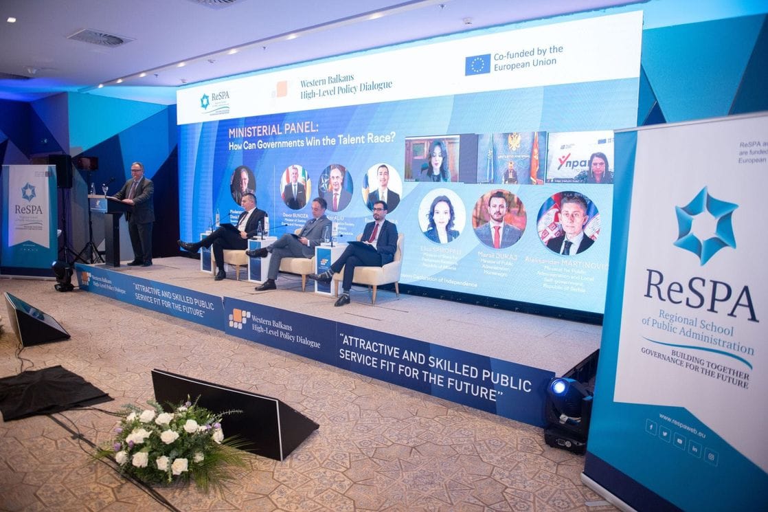 Dukaj na ministarskom panelu: Želimo da stvorimo javnu upravu zasnovanu ...