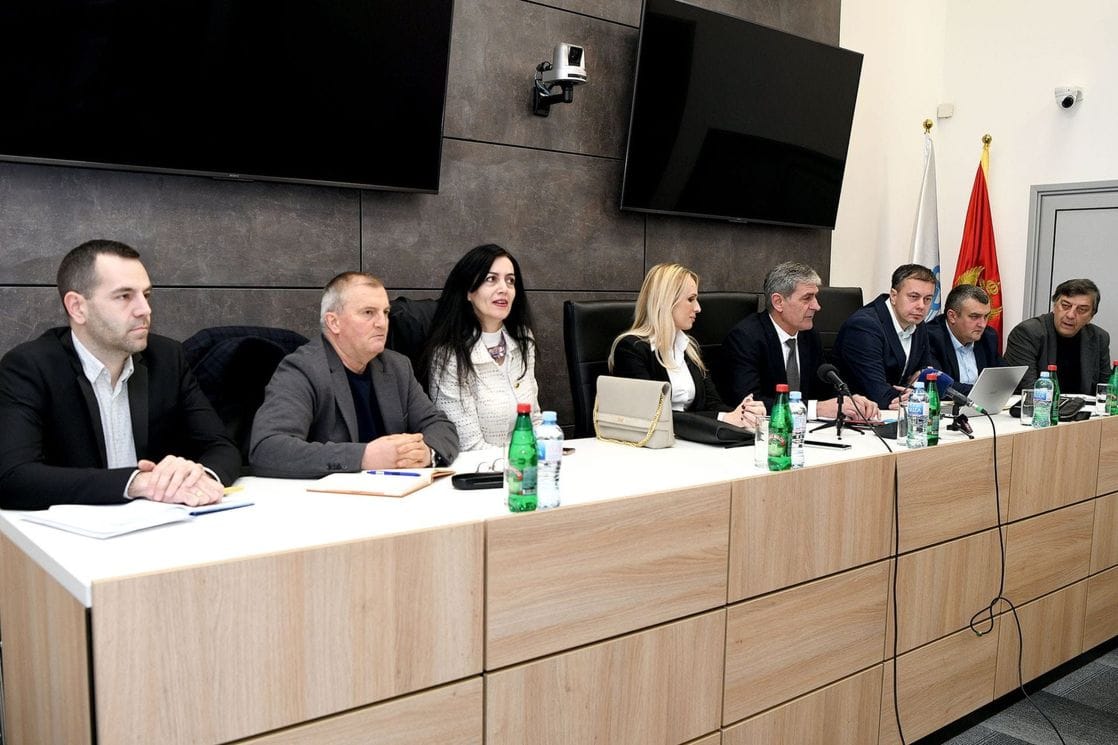 EPCG: Stigle tri ponude za izdavanje u zakup Čeličane i Kovačnice EPCG: Stigle tri ponude za izdavanje u zakup Čeličane i Kovačnice