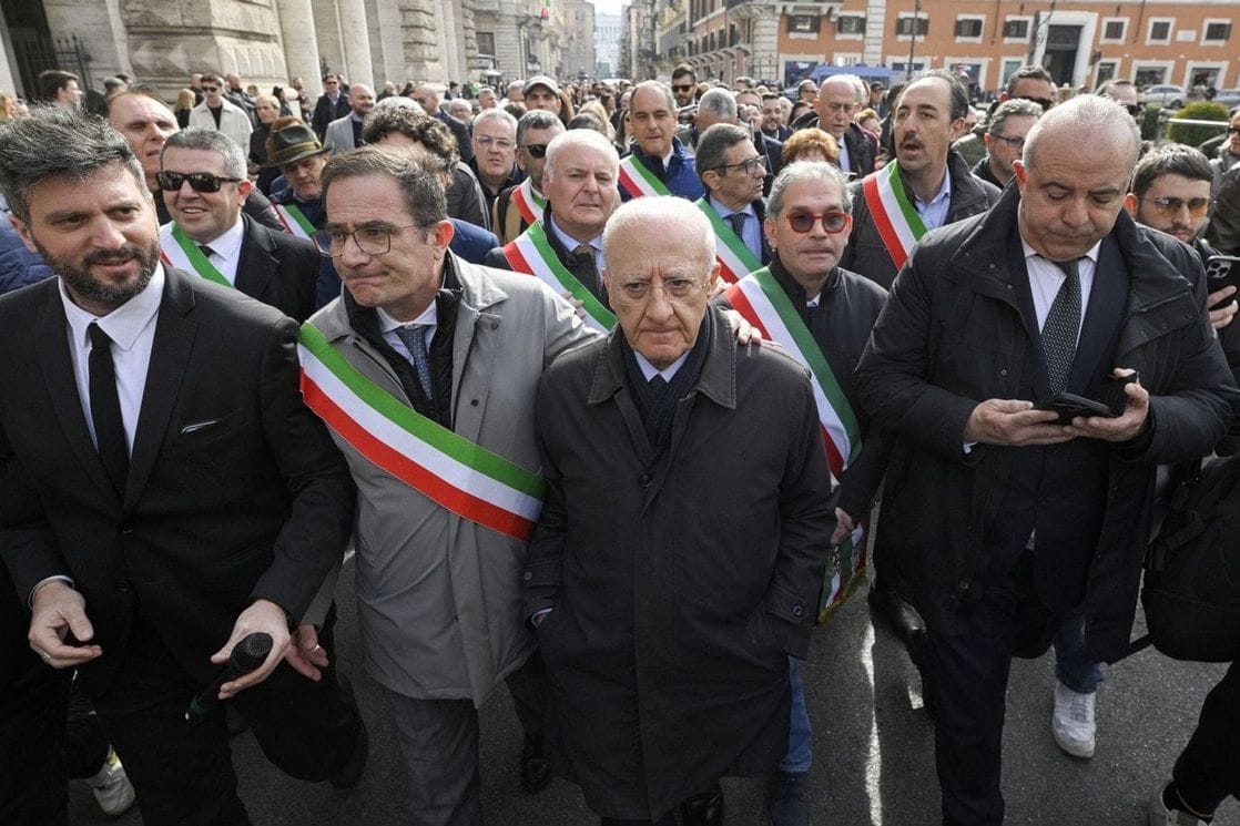 Bilo i uvreda na račun Meloni: Gradonačelnici sa juga okupirali ulice Rima