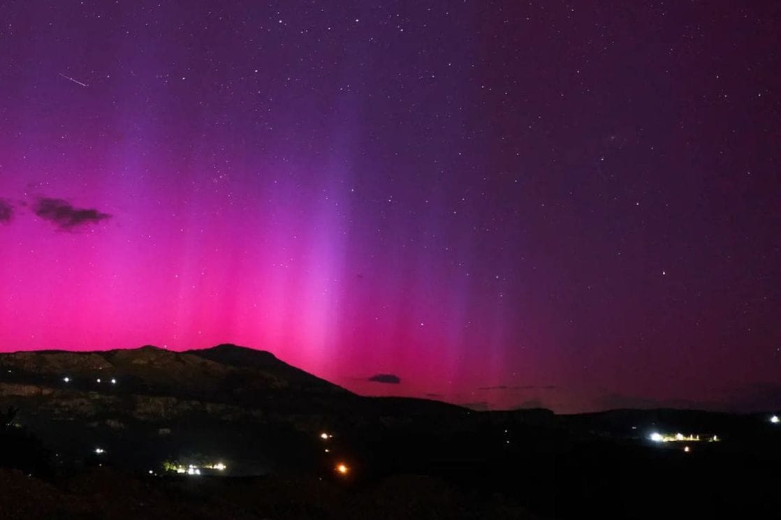Timelapse snimak: Pogledajte kako je izgledala polarna svjetlost iznad Crne Gore