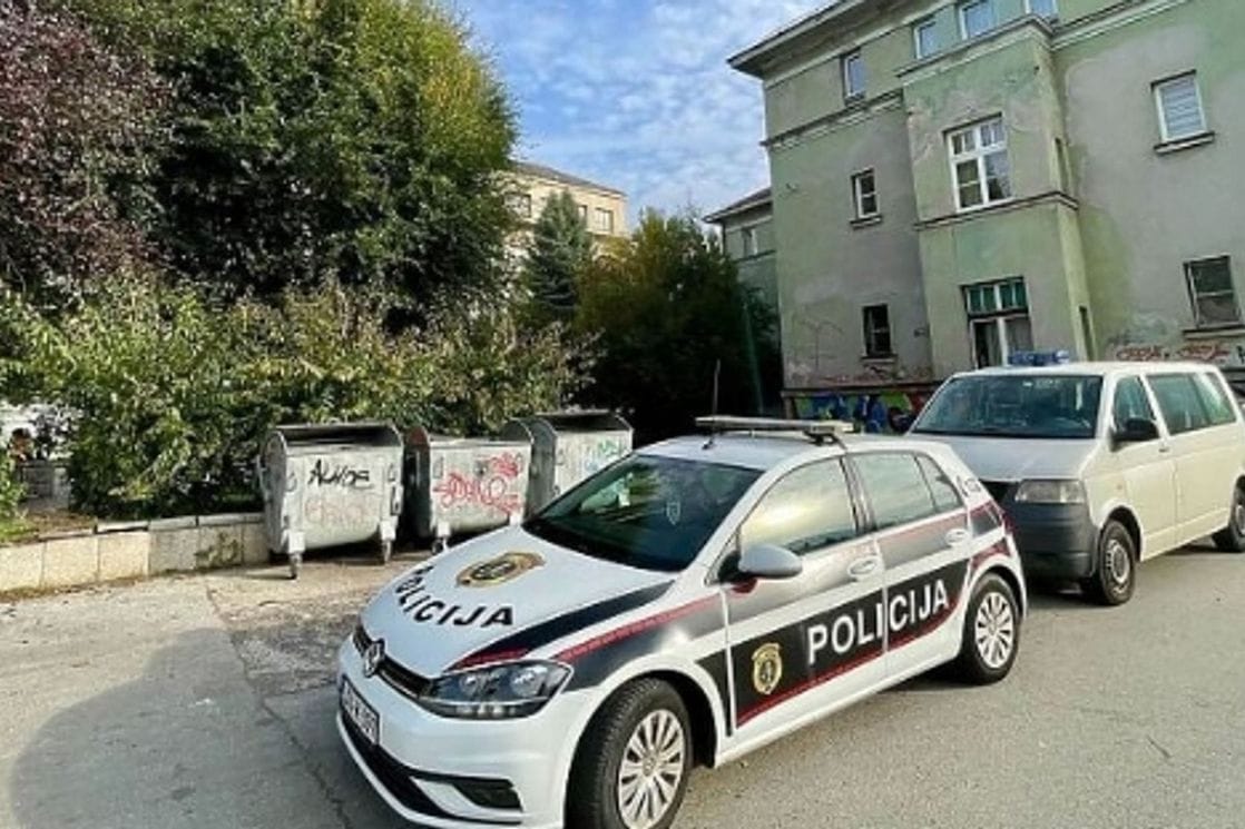 Nova pucnjava u Sarajevu: Ranjen učenik ispred Srednje škole