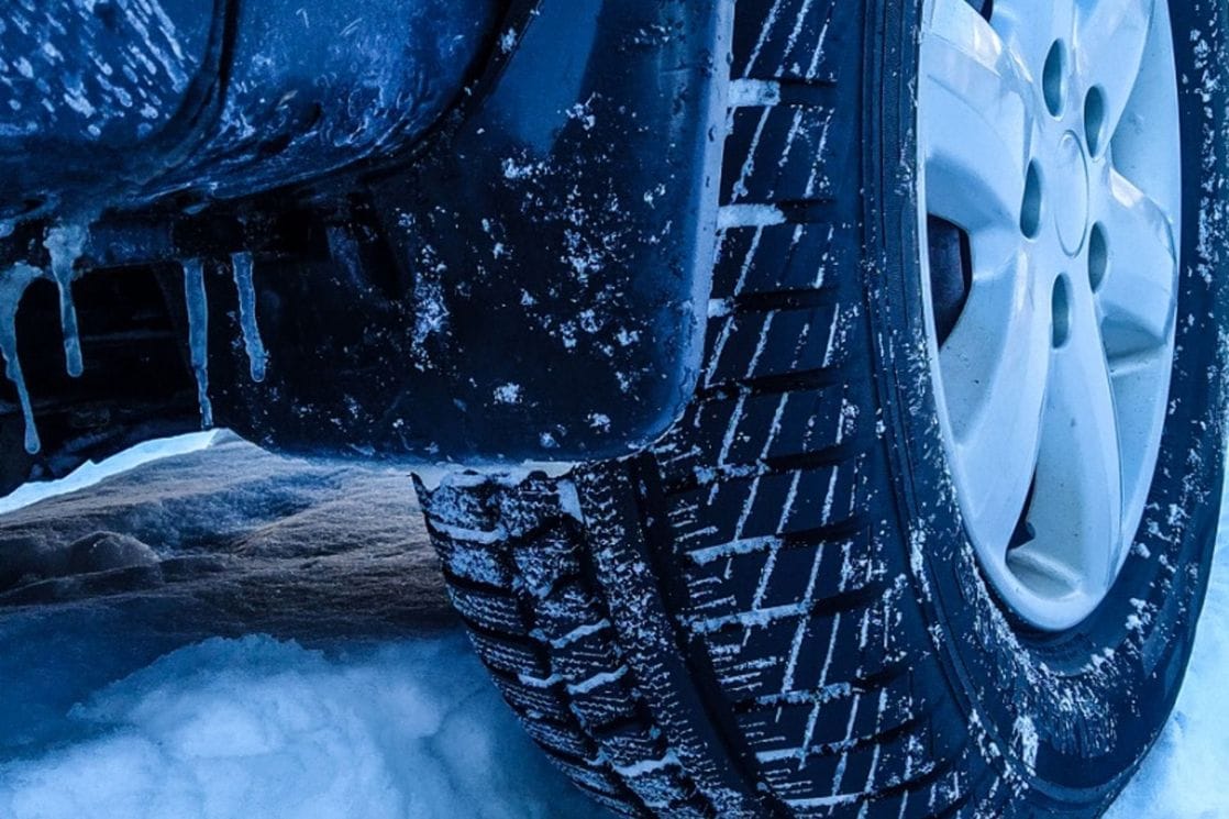 Propisane visoke kazne za nepoštovanje: Evo od kad su obavezne zimske gume