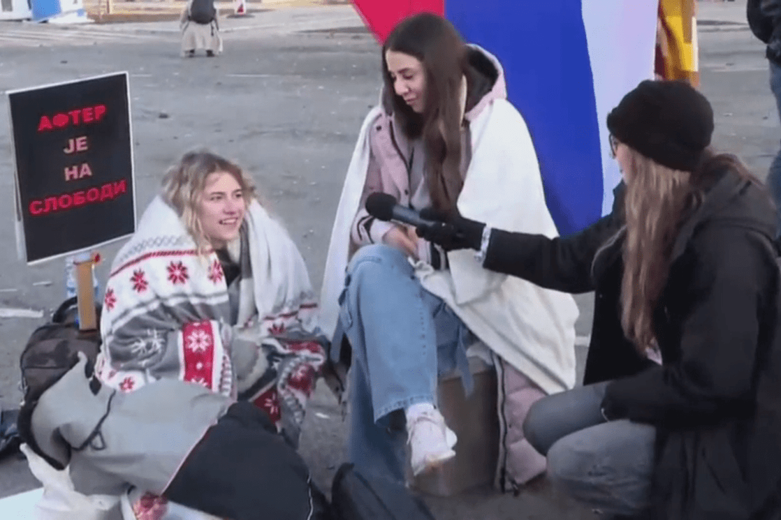 Novi Sad: Studenti proveli noć na Mostu slobode i u Limanskom parku ...