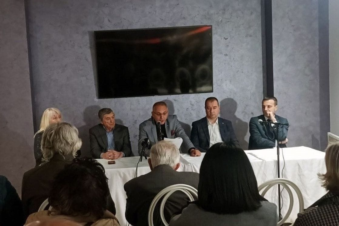 Duklja je nastala iz bića posebnog naroda koji je stvarao i državu i ...