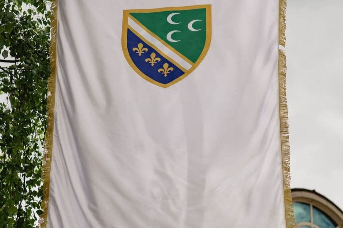 BVCG čestitalo Dan bošnjačke zastave: Ponosni smo na istorijsko ...