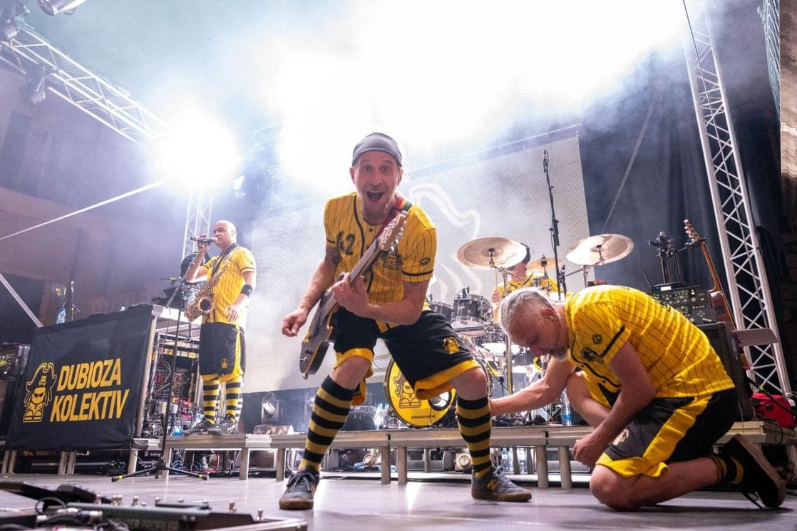 Spektakl u Kotoru: Dubioza kolektiv i Rotko Stjuart priredili nezaboravan provod (FOTO/VIDEO)